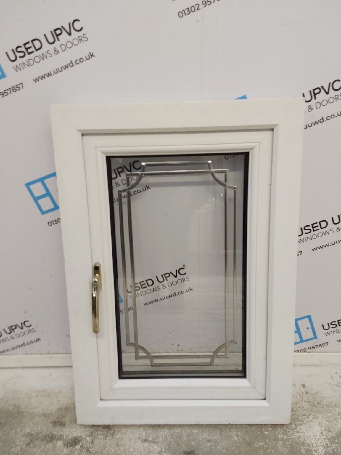 Used white upvc window 550mm x 800mm W0075 | Used UPVC Windows & Doors