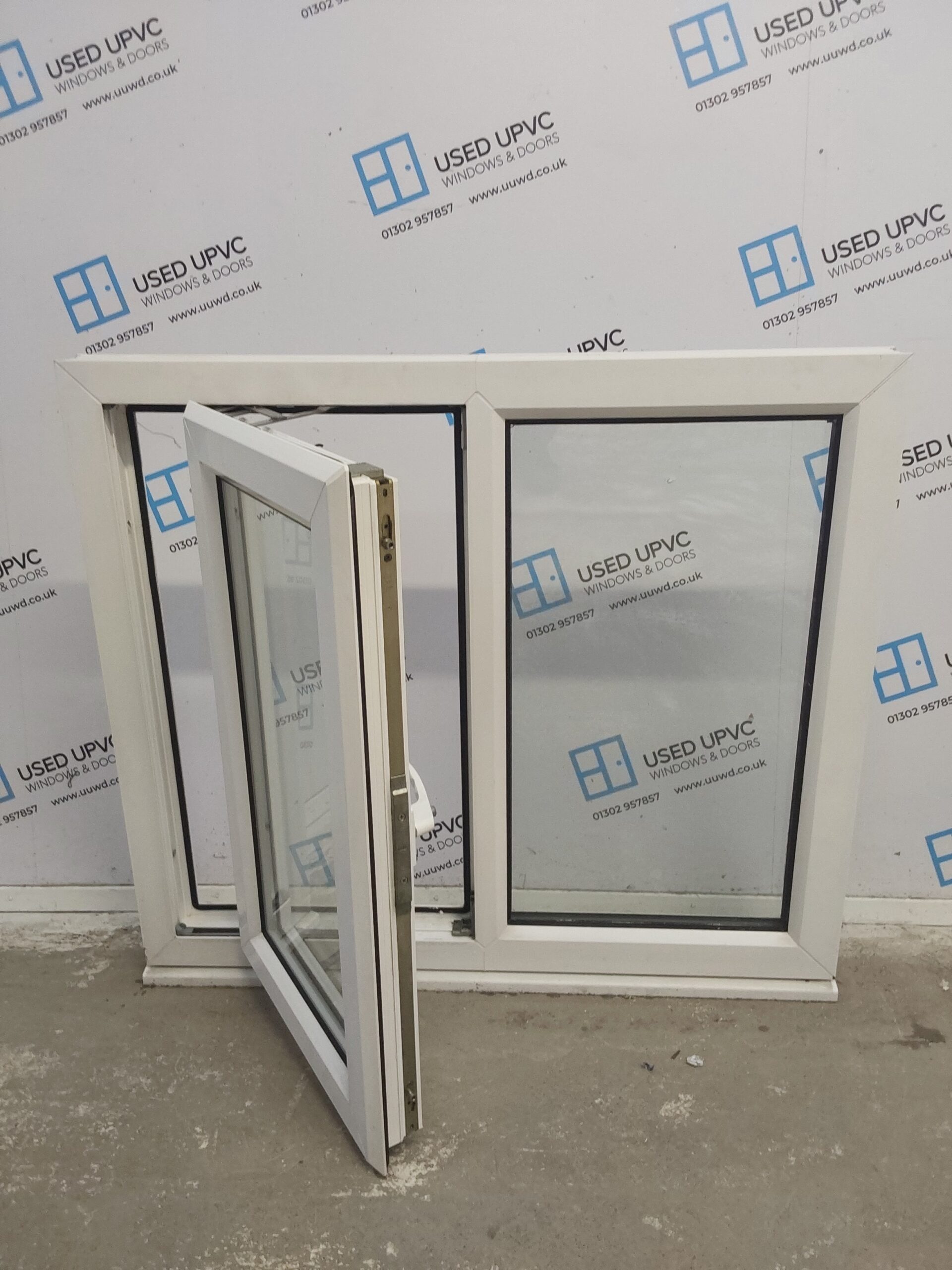 Used White Upvc Window 1005mm x 900mm LW0128 | Used UPVC Windows & Doors