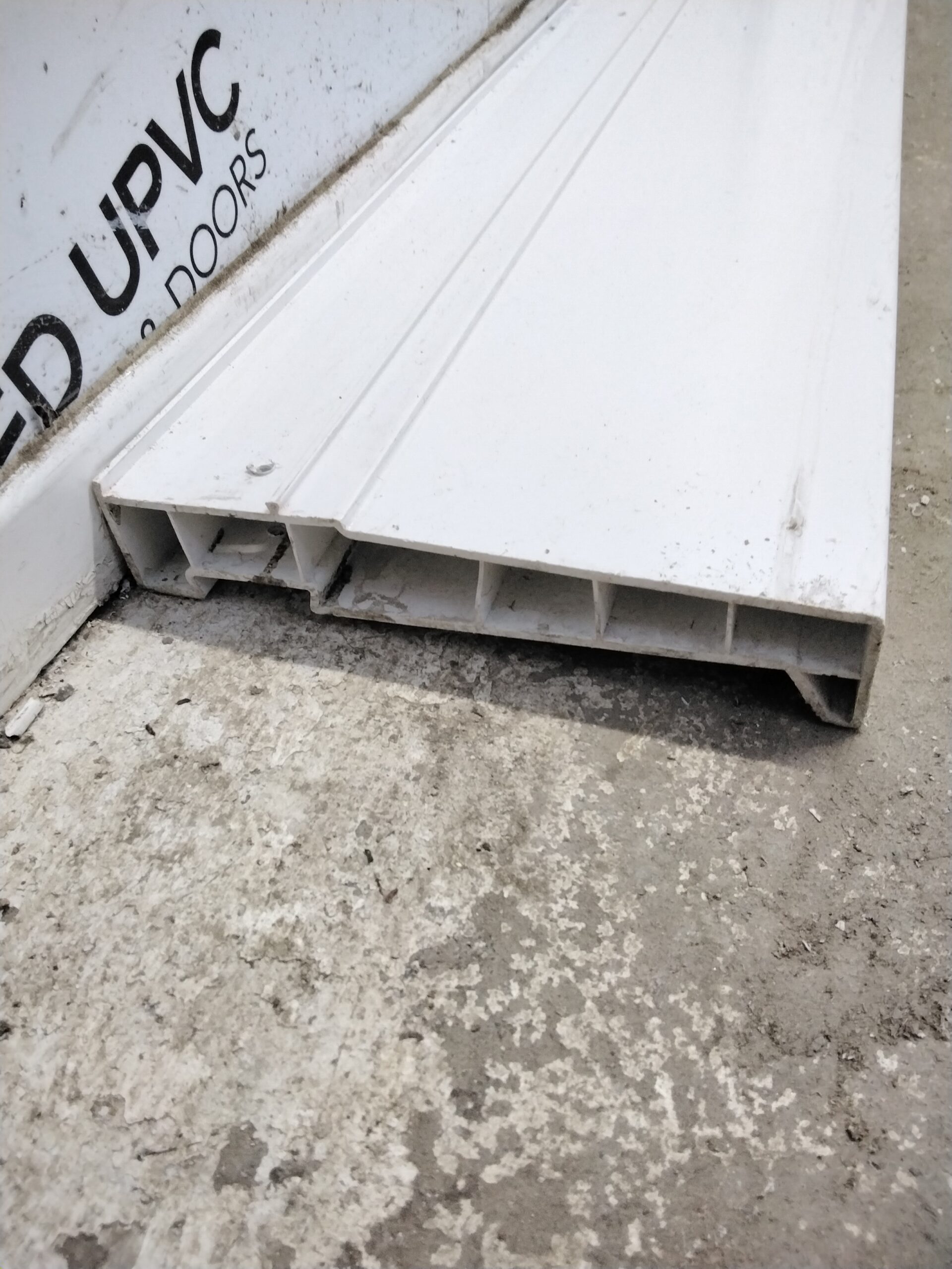 Used White Upvc Cill 900mm x 180mm x 30mm CILL0190 | Used UPVC Windows ...