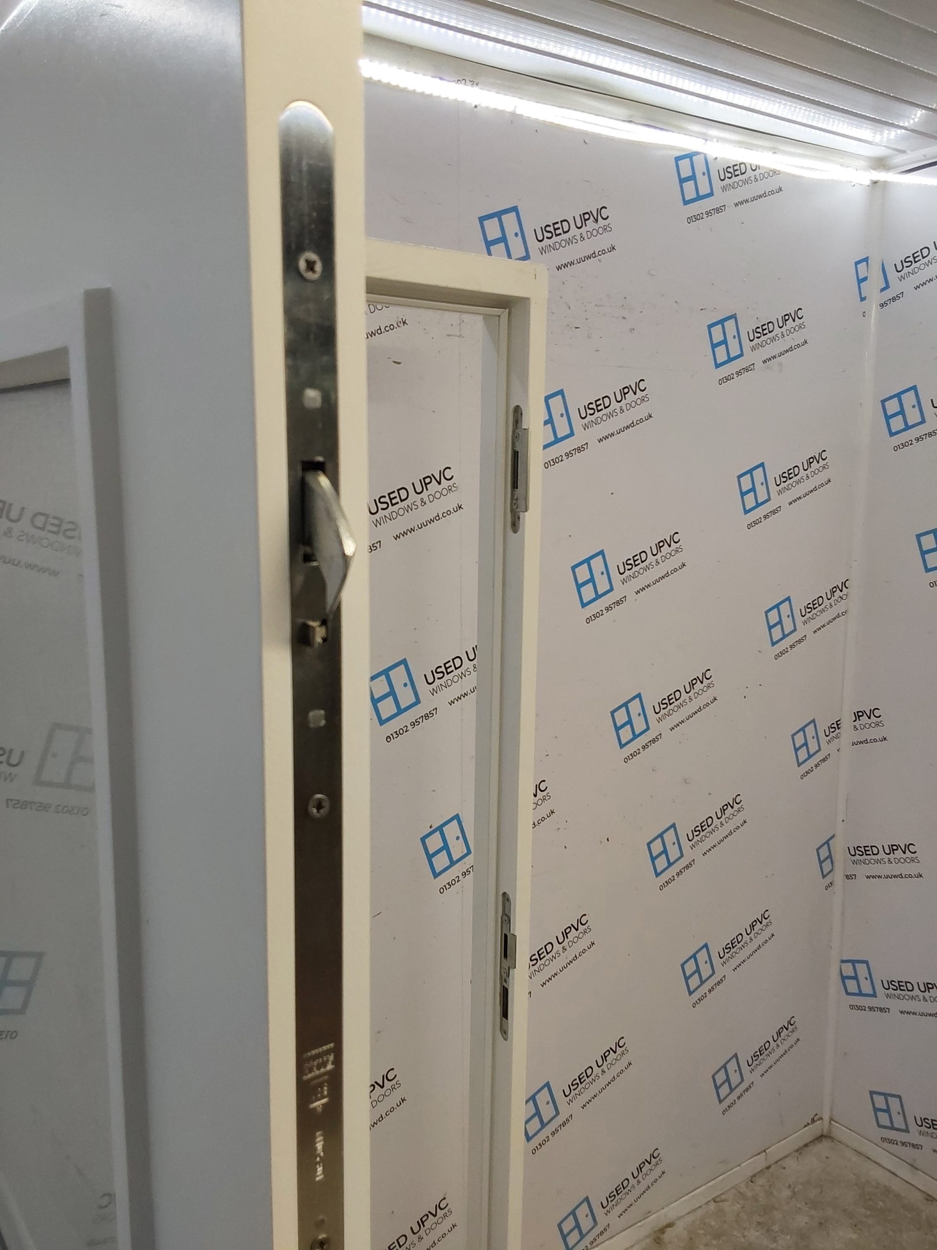 Brand New White Golden Thread FD30 Non Rated Fire Door 840mm x 2015mm ...