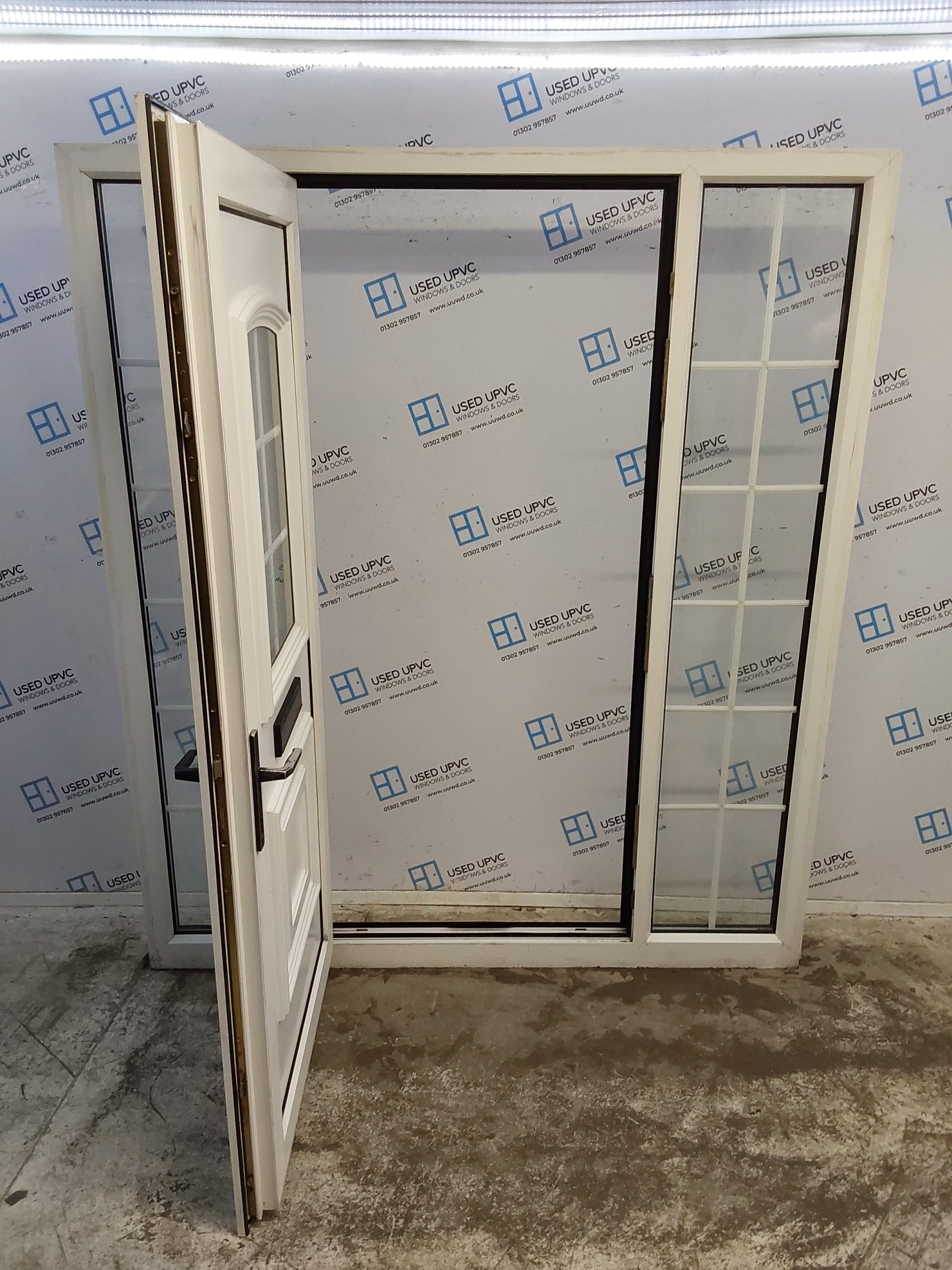 Used White Upvc Front Door And Side Panels 1800mm x 2070mm DS035 | Used UPVC Windows & Doors
