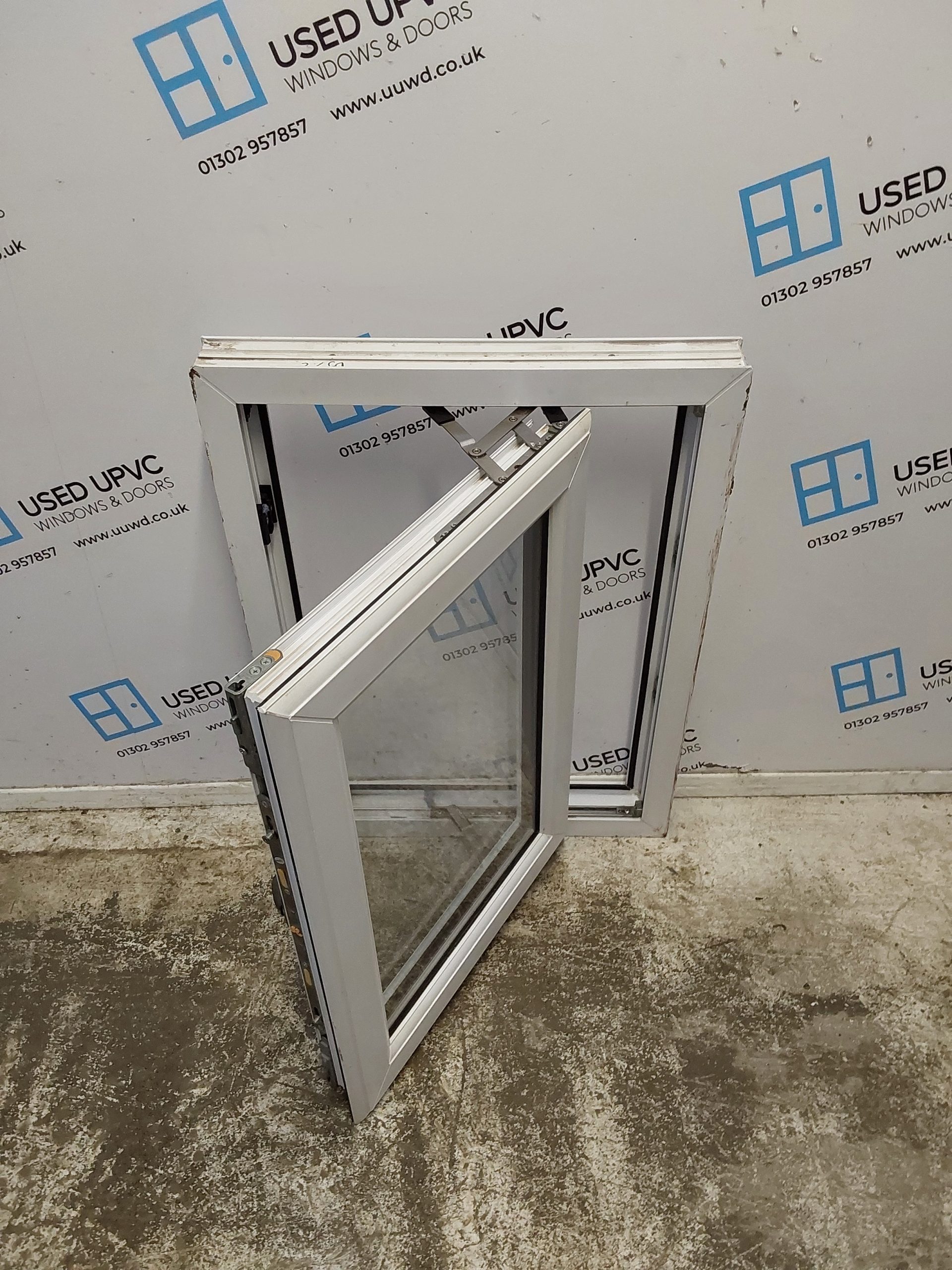 Used White Upvc Window 550mm x 750mm W0390 | Used UPVC Windows & Doors