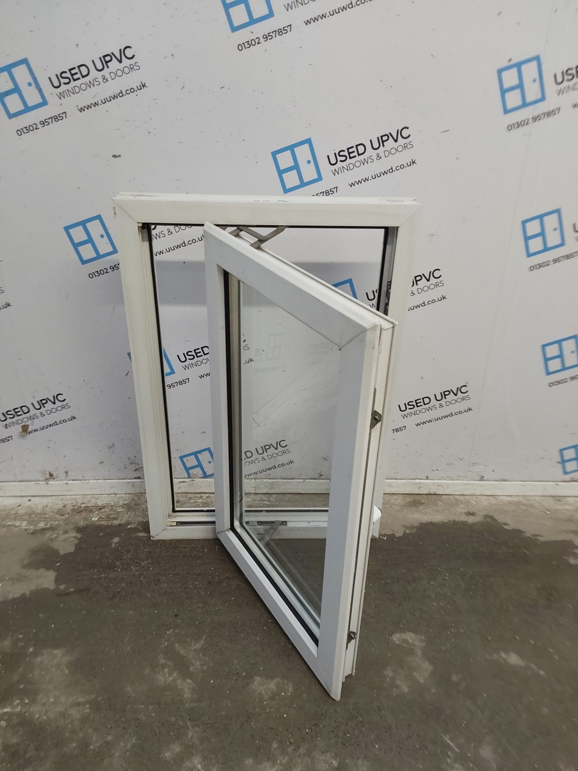 Used White Upvc Window 580mm x 850mm W0441 | Used UPVC Windows & Doors